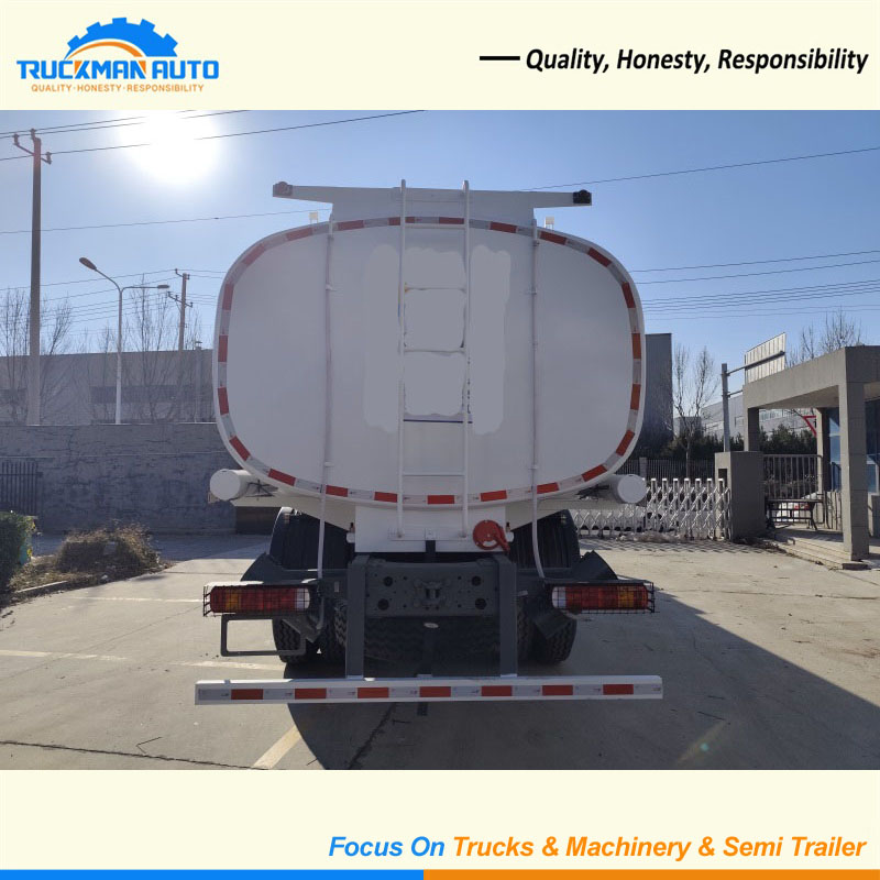 HOWO 12 Wheels 8X4 430HP 30000L Fuel Tank Refuelling Truck